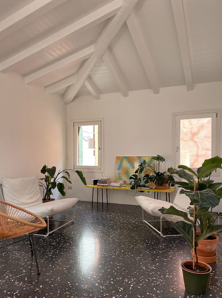 Design E Luce Ad Un Passo Dalle Zattere - Venice