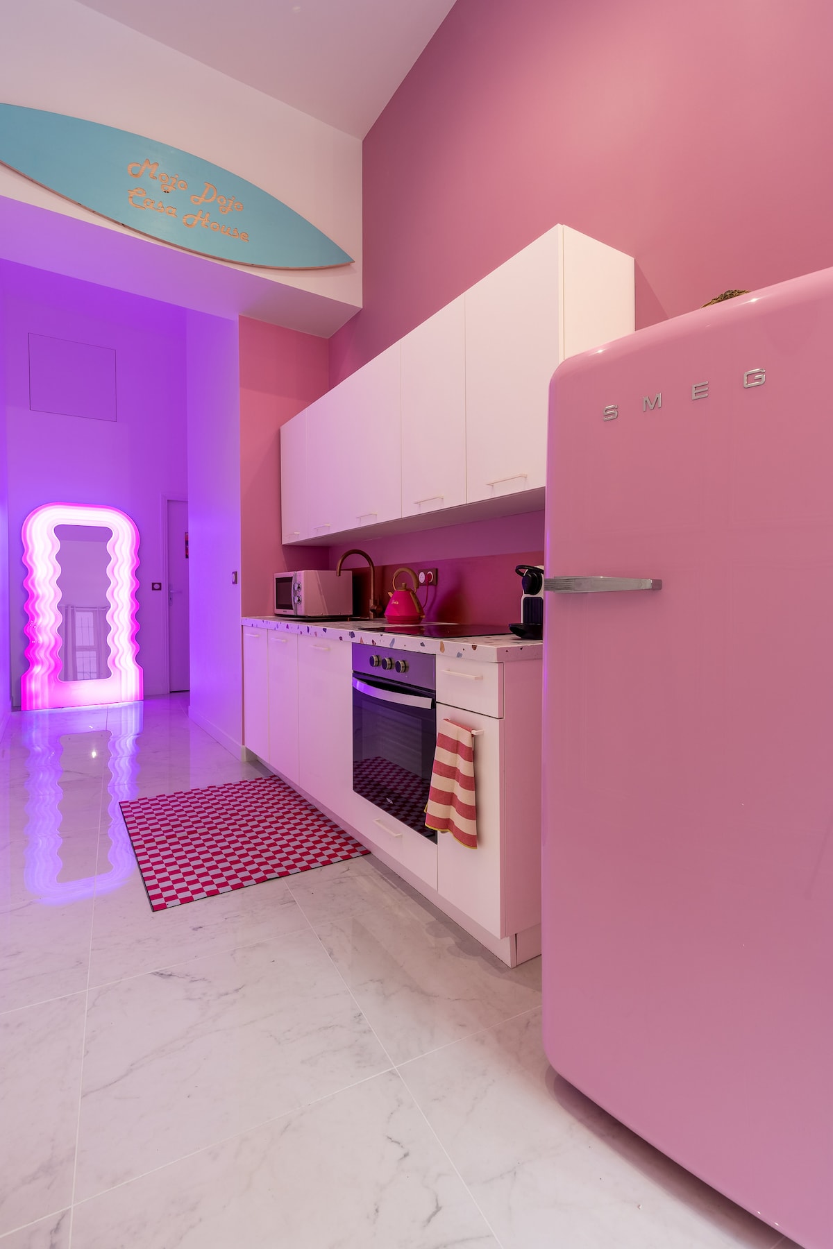 Pink, modern Barbie flat Paris 10 - Apartments for Rent in Paris, Île ...