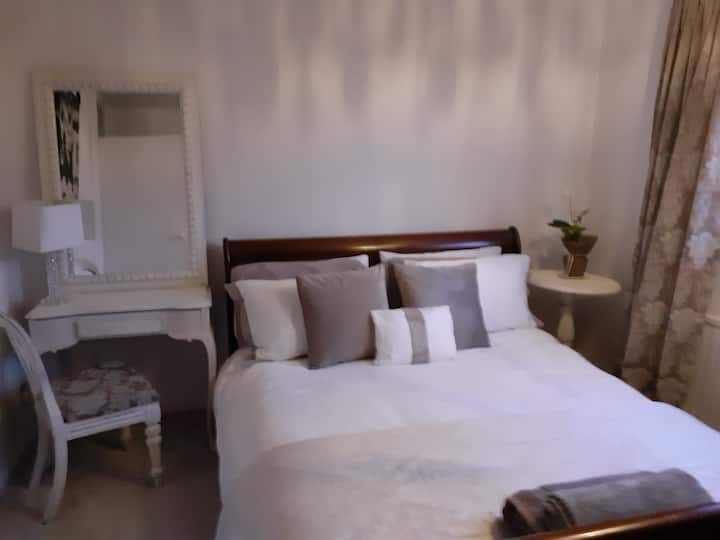 Beautiful Room With Private Parking - Nottingham