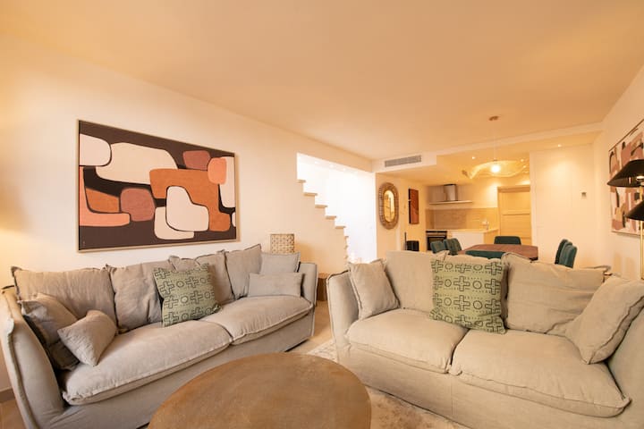 An Atypical Townhouse In The Port Of Saint-tropez - Saint-Tropez