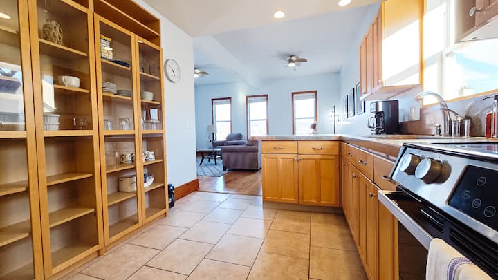 M22 Vacation Rentals - Unit 1 - Frankfort, MI