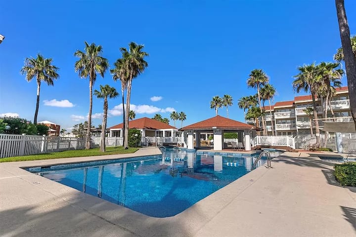 3br Beach Condo: : Private Balcony & Pool Access - Beach Park At Isla Blanca, South Padre Island