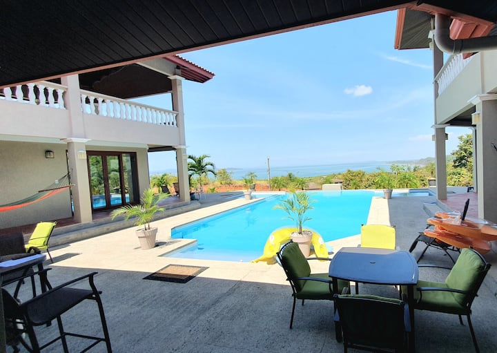 6 People | Torio Vacation Villa | Pool & View - Panama
