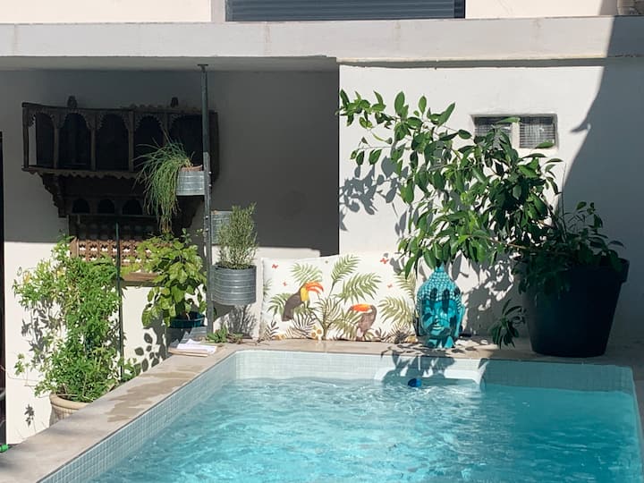Maison De Ville Avec Piscine - Nîmes