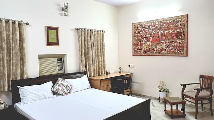 Private Room In A Prime Location - Jodhpur
