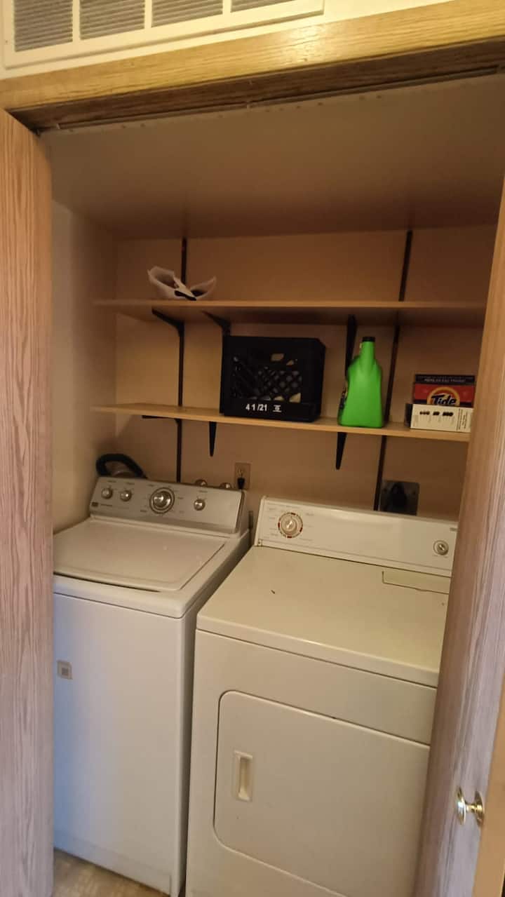 Apartments Close To Downtown - Regina
