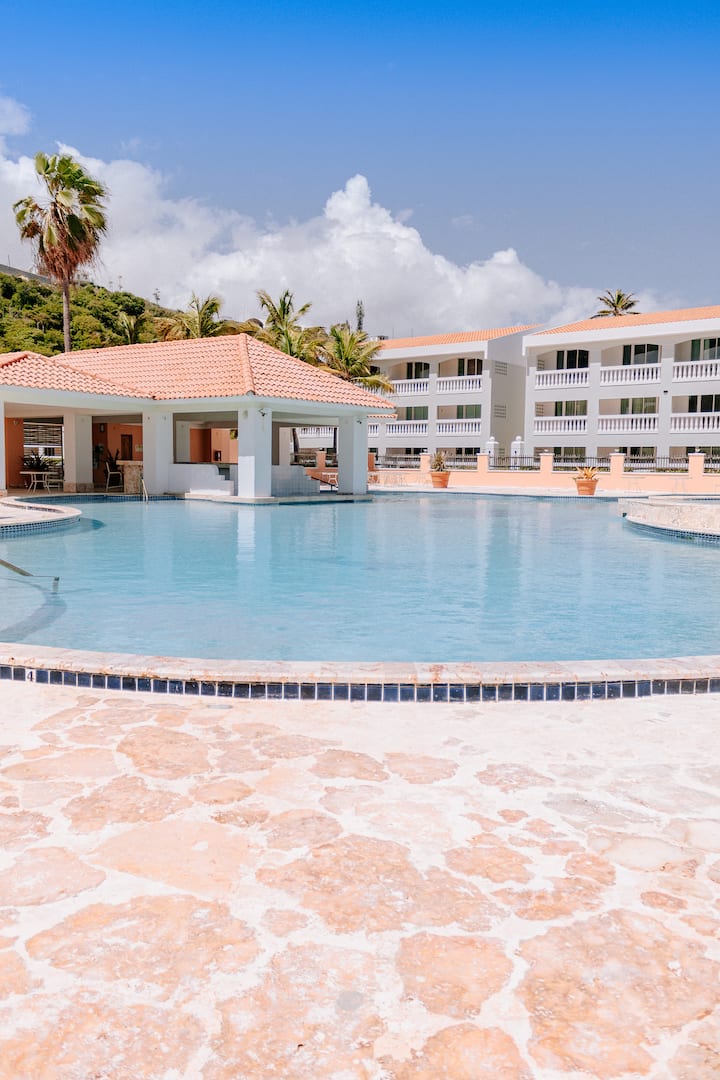 Room W/ Pool & Beach Access - Isabela