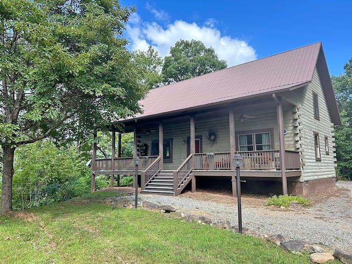 Almost Bear-a-dise - Bryson City, NC