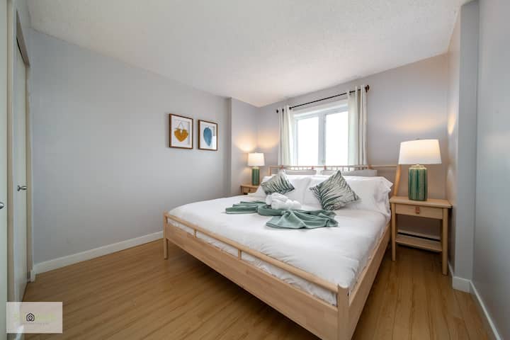 Dt Views 1bdr|free Parking|king Bed|wifi|central| - Edmonton
