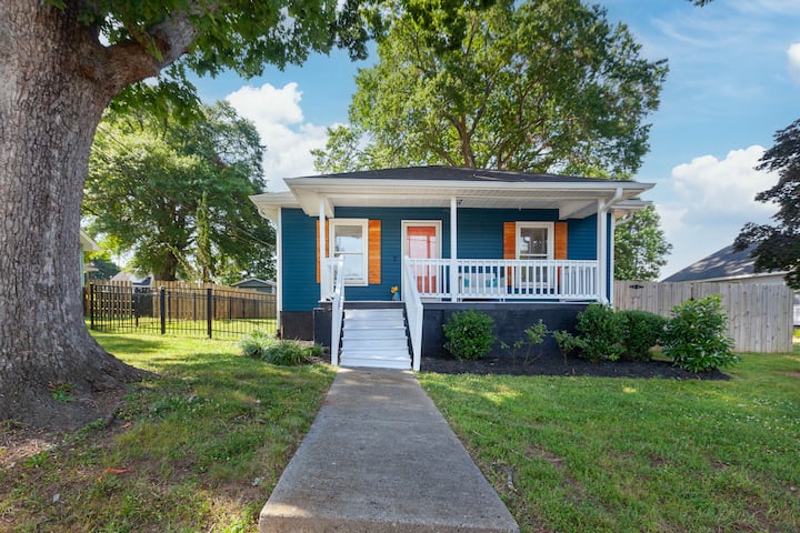 Midmod Mill House - Lowell, NC