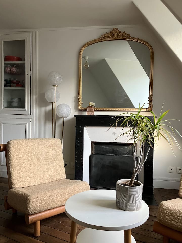 Charmant Appartement Mansardé - Paris