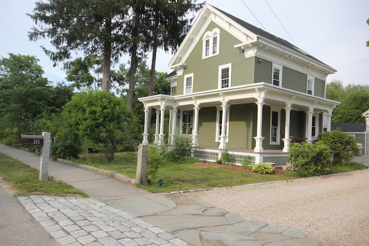 A Perfect Intimate Event - Milford, MA