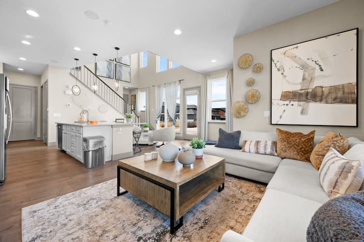 New! Near Gaylord Center & Green Valley Ranch Golf - Denver Airport (DEN)
