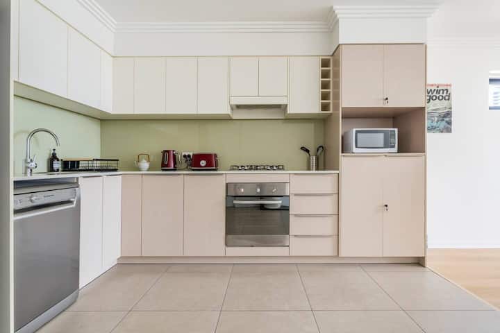 Quaint 1br 1ba Apt W Balcony & Parking Near Cbd M4 - Brisbane