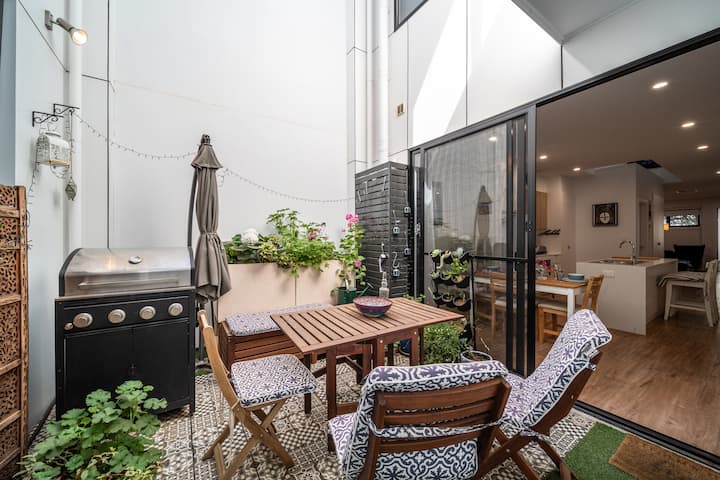 Kashida - Persian-style Townhouse With Office - South Australia