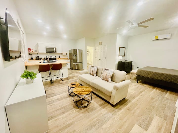 Uncsa Exquisite Studio Apt - Winston-Salem, NC