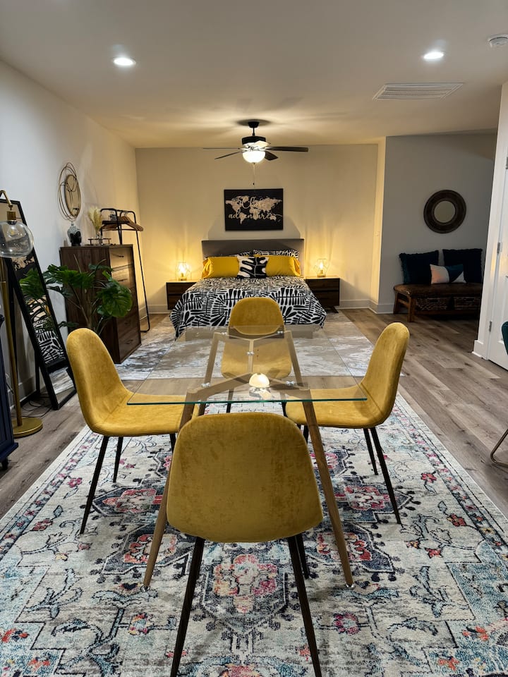 Luxurious Studio In Midtown - Columbus, GA