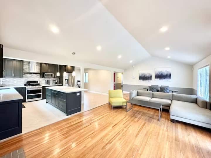 Pretty 4b2b Pleasanton House - Pleasanton, CA