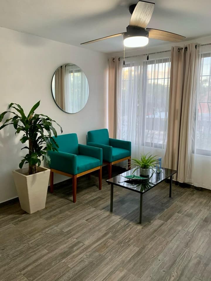 Acogedor Departamento Céntrico Con A/c - Cancún