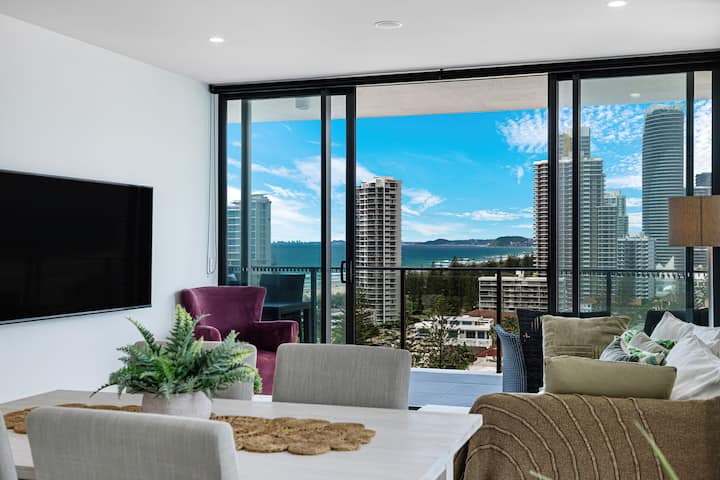 Opus Luxury 2b2b | Free Parking | Walk To Beach - Broadbeach