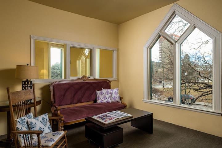 Local Artist #3: Markham Maes & Natasha Lillipore - Denver, CO