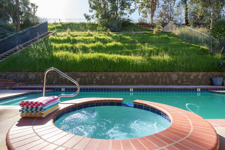 New Luxurious City Villa W/ Pool, Spa, Bbq, Wfh - Goliath, Valencia