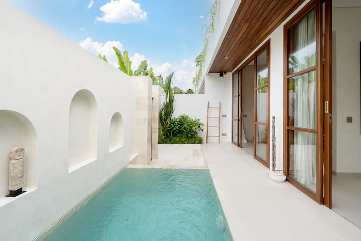 Villa Asri 1br Romantic W/ Bathtub & Near To Beach - Canggu