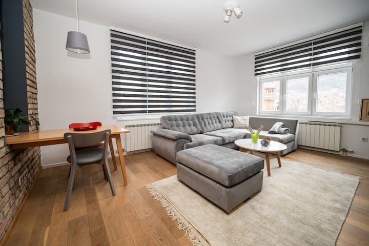 Design 1bdr Apartment With City View - Sarajevo