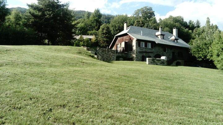 Maison Science-fiction - Lac de Serre-Ponçon