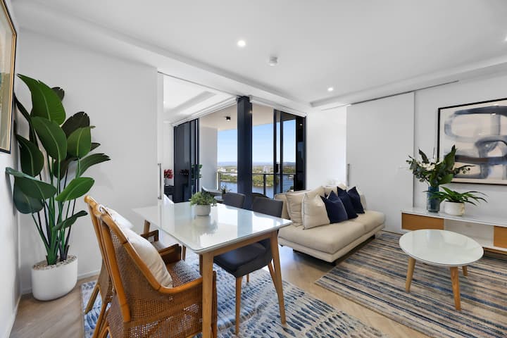 Avalon - 2 Bed 1 Bath Unit - Surfers Paradise