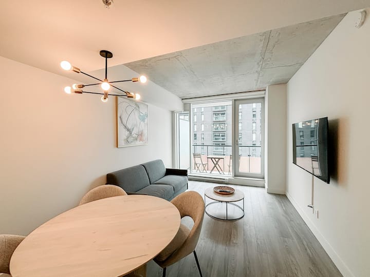 Luxury In Heart Of Mtl 1914: Metro/gym/pool Access - Montréal, QC