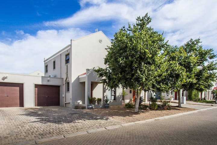 Little Nest - Oudtshoorn