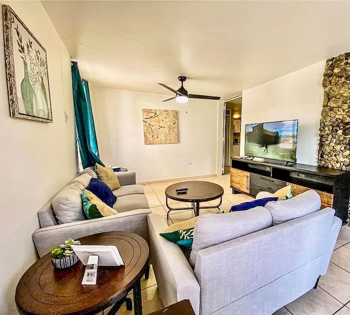 Entire House W/ 6bd 3bath! 10 Mins To Crashboat - Aguadilla