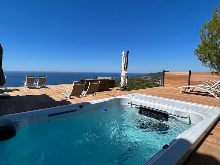 Villa Vue Mer Epoustouflante à Perte De Vue - Carqueiranne
