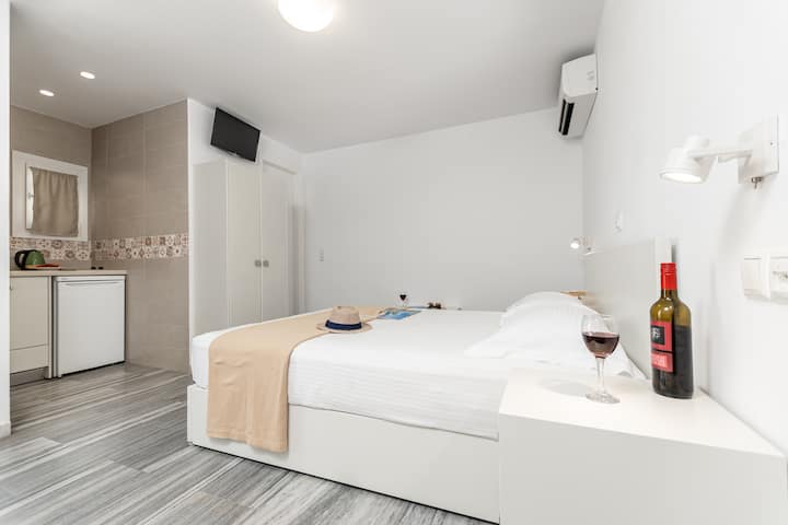 Azur Mare Naxos Top Floor Double Studio - Naxos