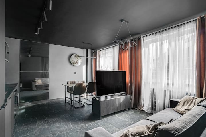 Blacknight Apartment - Self Check-in 24h~ Lift - Wrocław