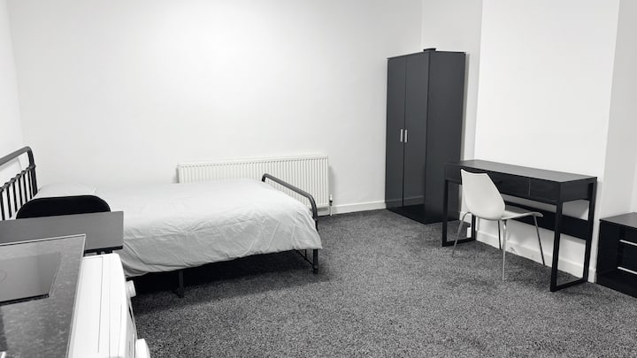 Modern Studio Liverpool - Liverpool, UK