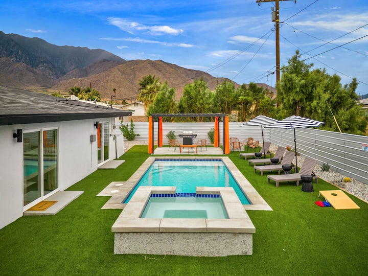 Sip Away:vibrant Golfers Retreat With Pool&hot Tub - Palm Springs, CA
