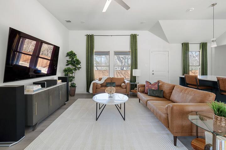10-20 Mins From All Major Areas! - DeSoto, TX