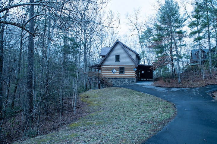 A~bears Den - Townsend, TN