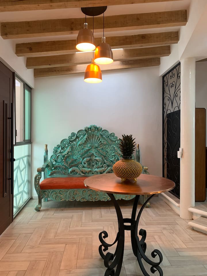 Casa Con Departamento De 3 Recamaras En Morelia - Morelia