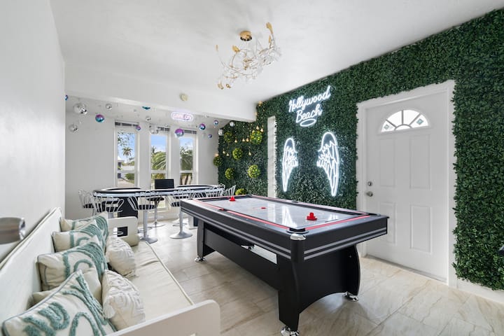 New  Villa Multi Game Tables| Firepit+bbq+ Hot Tub - Dania Beach, FL