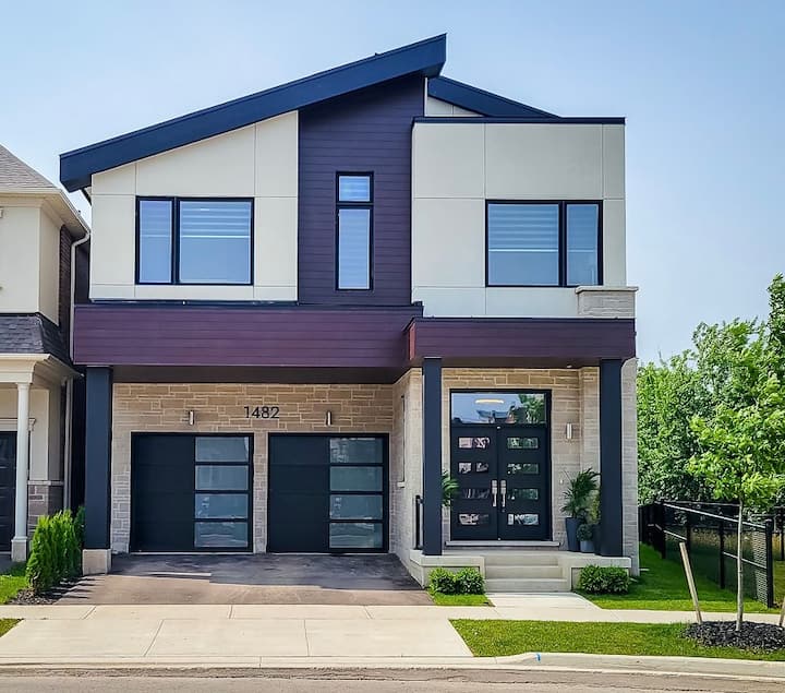 Modern Contemporary Luxury Home - Oakville