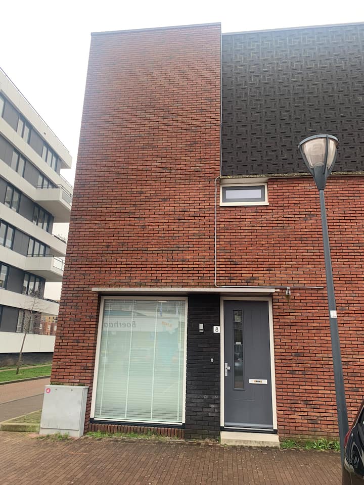 Mordern House In Historic City - Haarlem