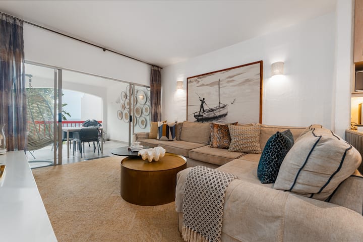 4 Perissa- Luxury Beach Break - Dolphin Coast