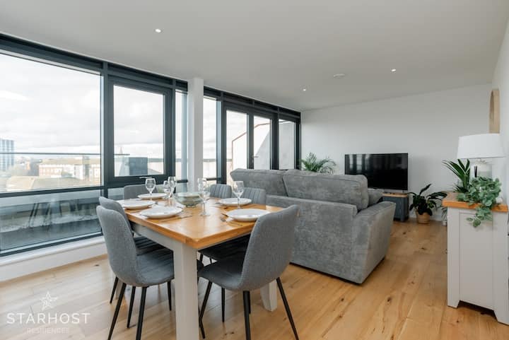 Charming 2 Bedroom Penthouse Apt In Ocean Village - Southampton
