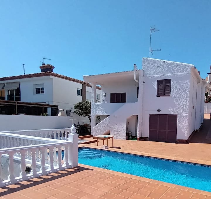 Casa Independiente Con Piscina - Segur de Calafell