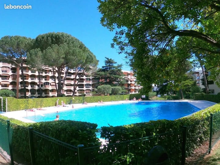 Grand Studio Piscine Parking Proche Centre Ville - Costa Azul