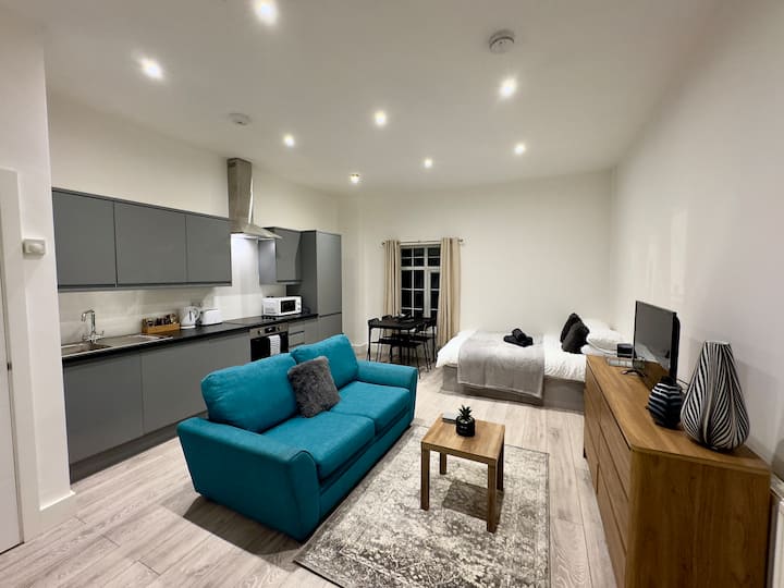 Hotel Studio Escape| Kent | New - Maidstone