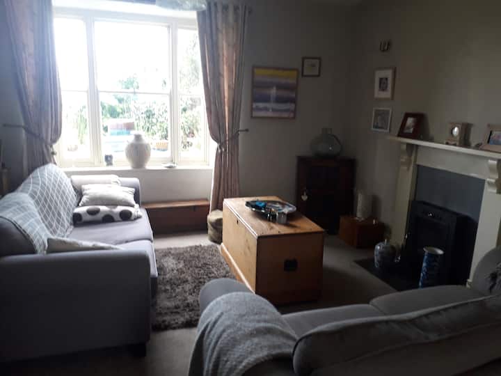 Charming, Comfortable Cottage - Porthcurno